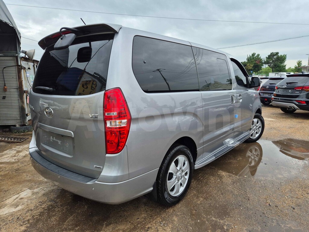 Used 2019 Hyundai The New Grand Starex 4WD N.acci N.change Real cam ...
